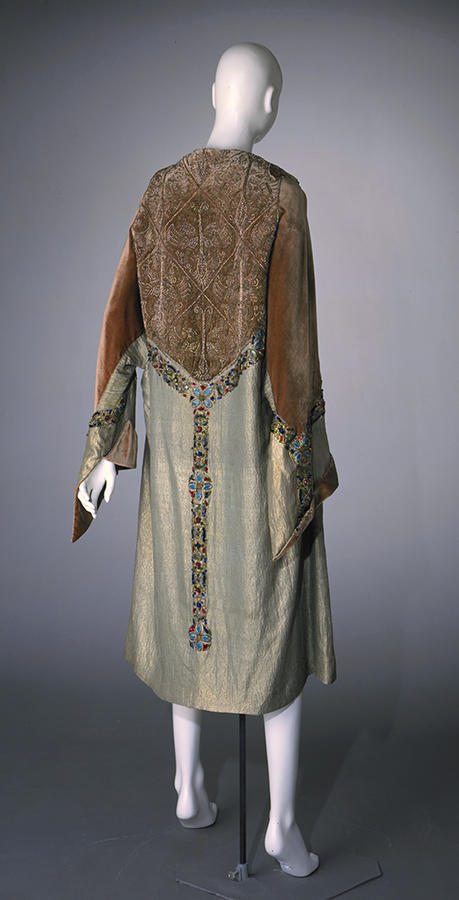 "Persian" coat | RISD Museum