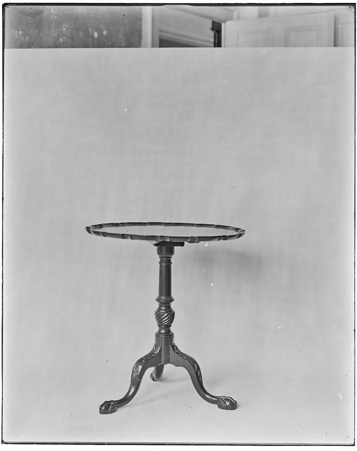Tilt-Top Table | RISD Museum