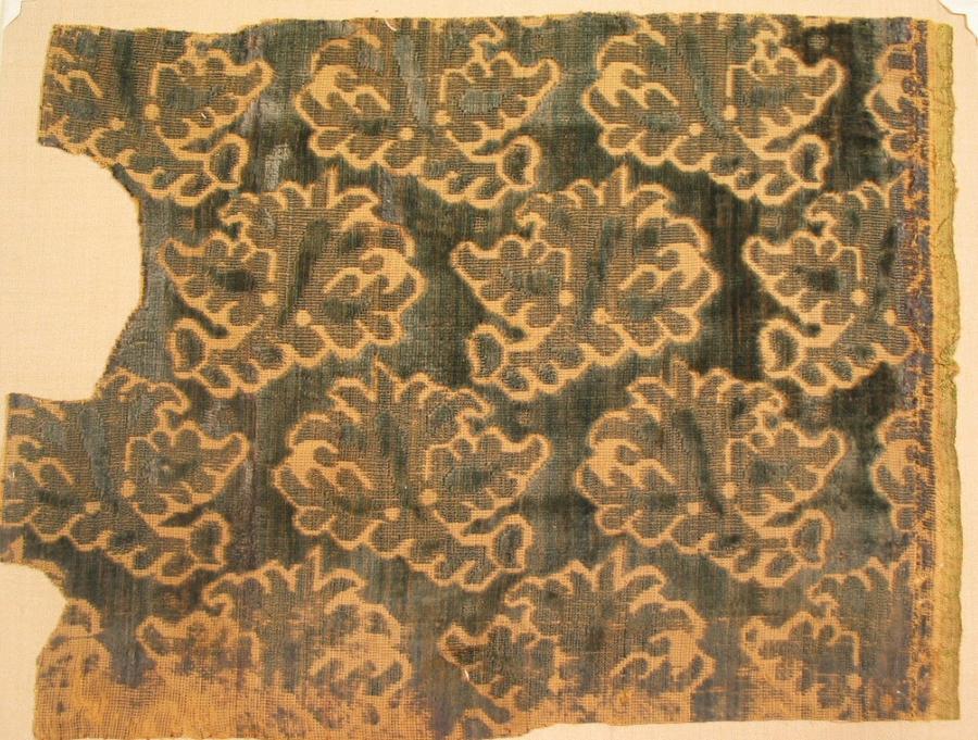 Textile fragment | RISD Museum